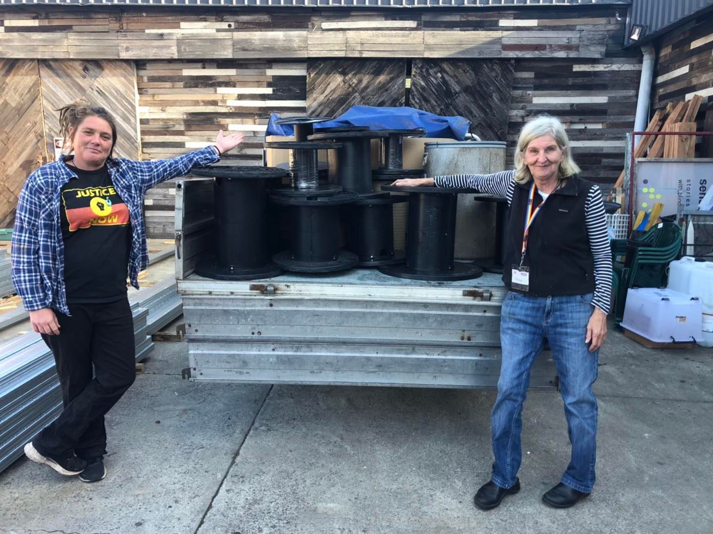 Donate goods – Reverse Garbage