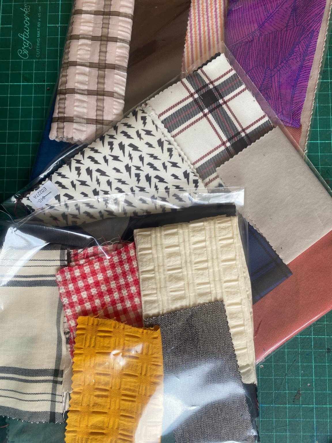 Fabric Sample Packs – Reverse Garbage